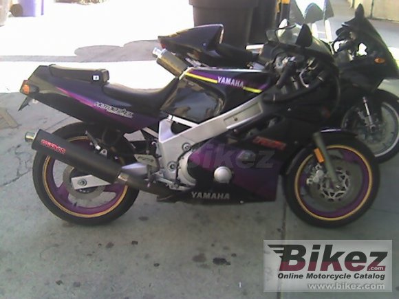 Yamaha FZR 600 R gallery